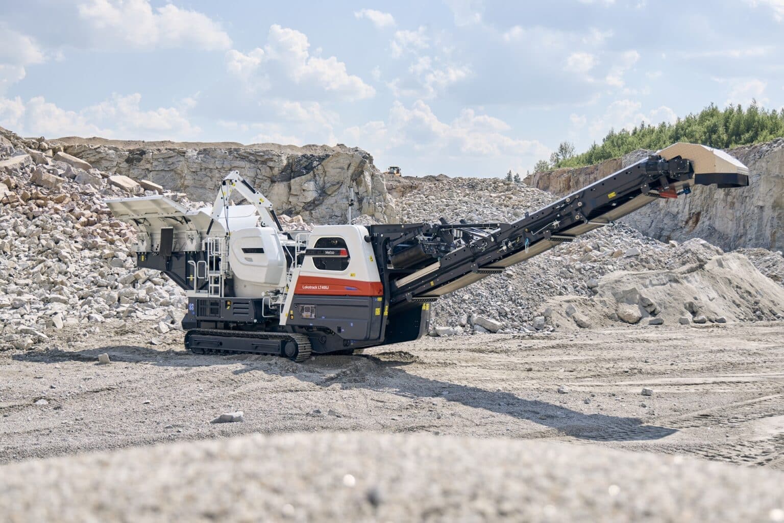 Metso celebrates 40 years of Lokotrack mobile crushers - Aggregates ...