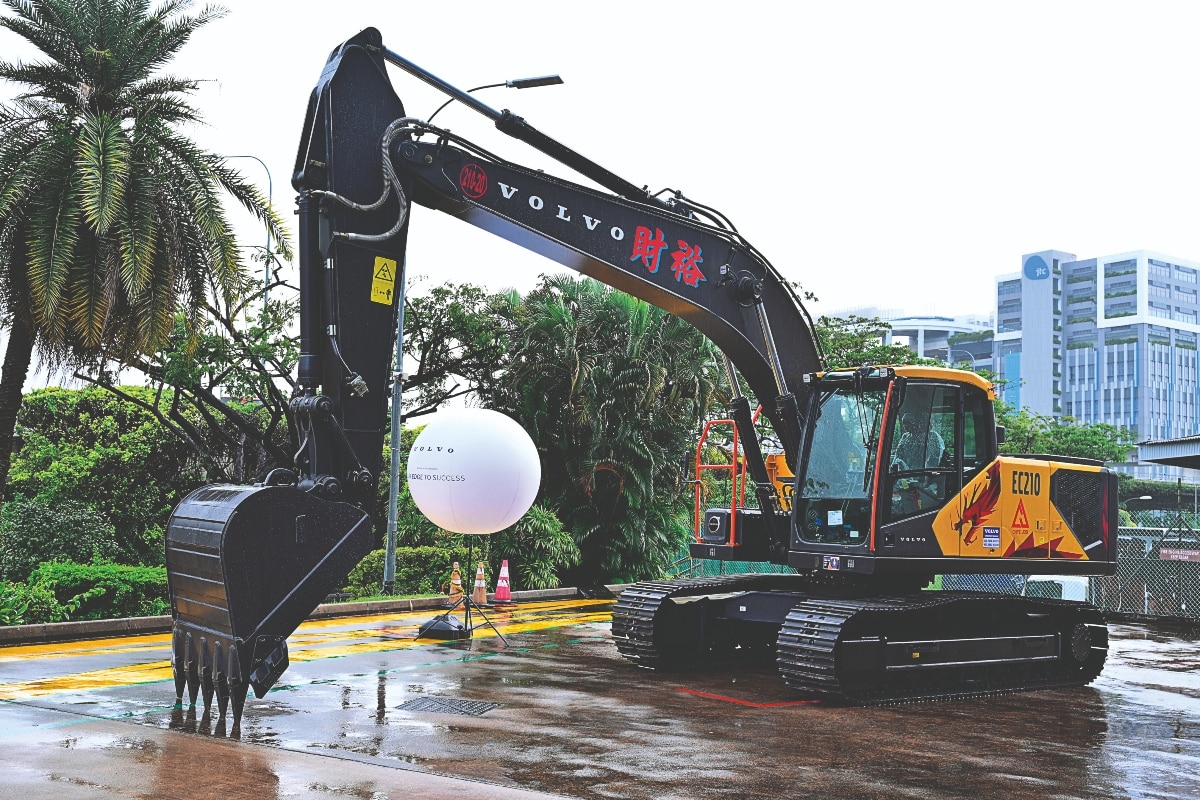 Volvo CE launches new generation excavators - Aggregates Business