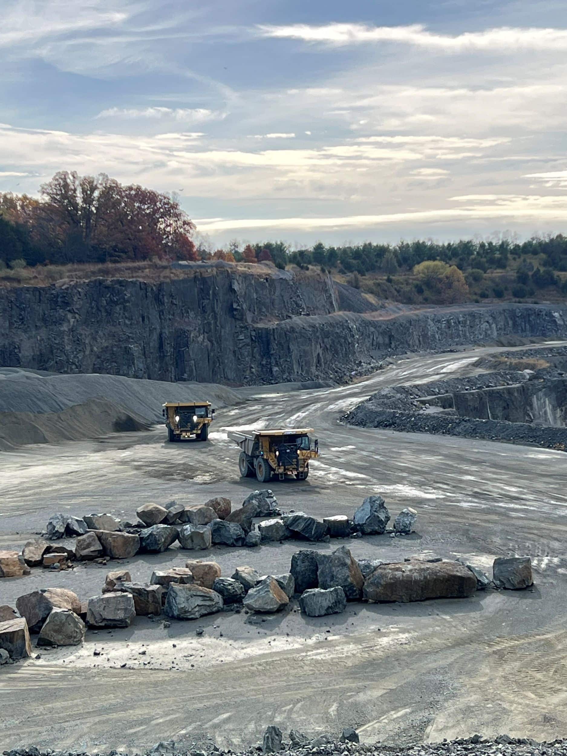 Caterpillar & Luck Stone celebrate one million tons hauled autonomously ...