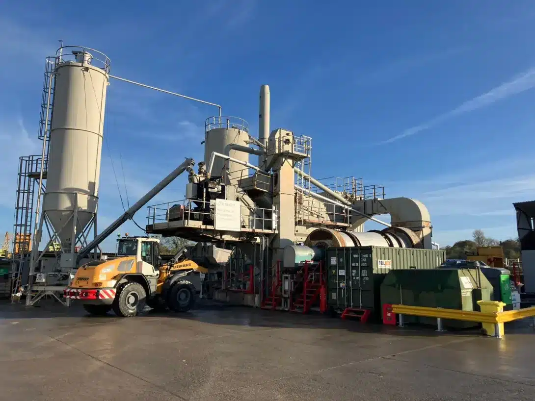 Holcim UK opens Express Asphalt plant in Sharpness - Aggregates Business