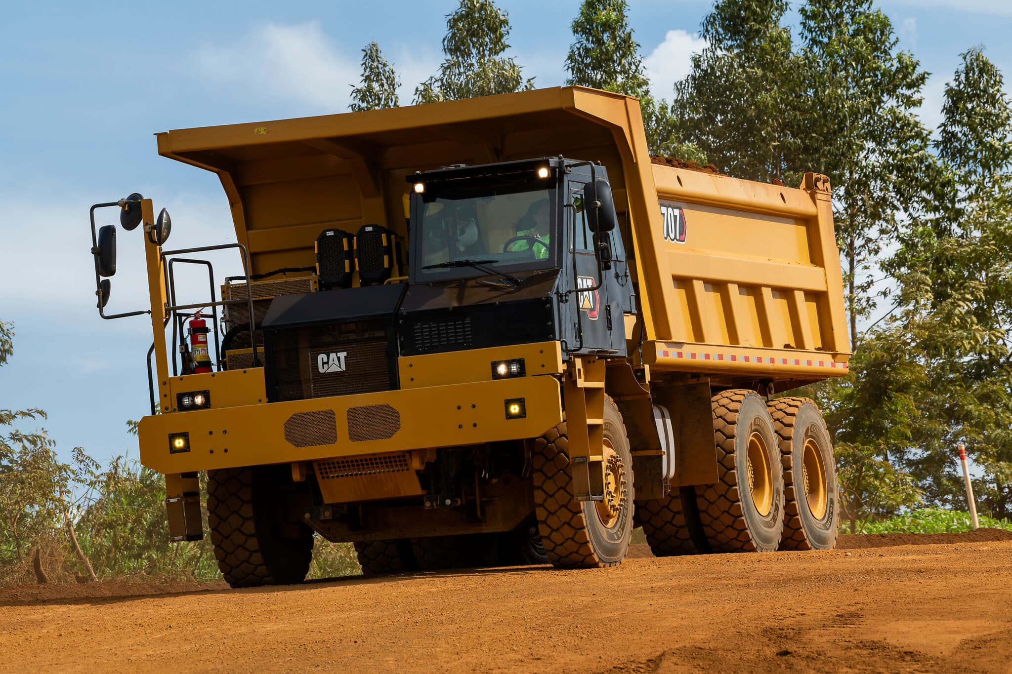 Caterpillar launches new Cat 707 wide body truck - Aggregates Business